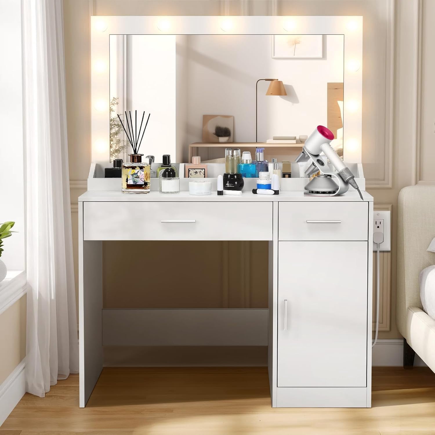 Makeup Vanity Desk with Lights and Charging Station, Modern Makeup ...