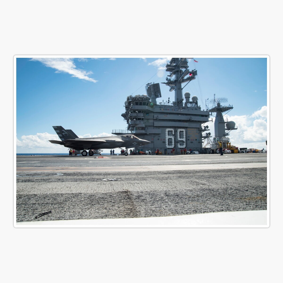 Maneki Stk109421M-An F-35C Lightning Ii Taxiing Across The Flight Deck ...