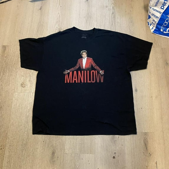Manilow Text Graphic Tee, Red Suit Performer Artwork Shirt with Bold ...