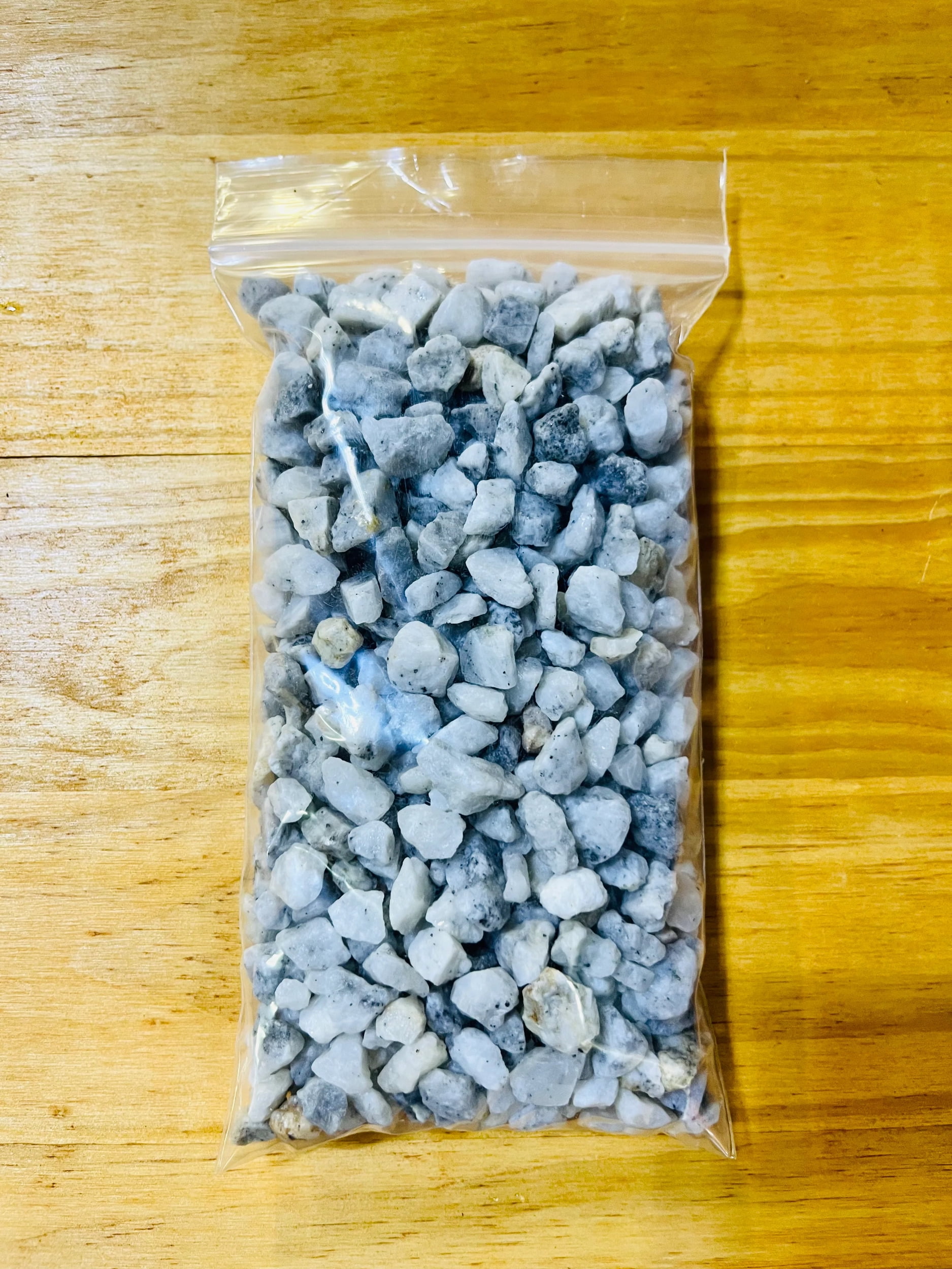 Marble Rock Chip Pebbles 1lb - Walmart.com