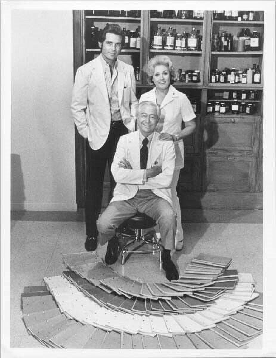 Marcus Welby MD original 7x9 TV photo Robert Young James Brolin Elena ...