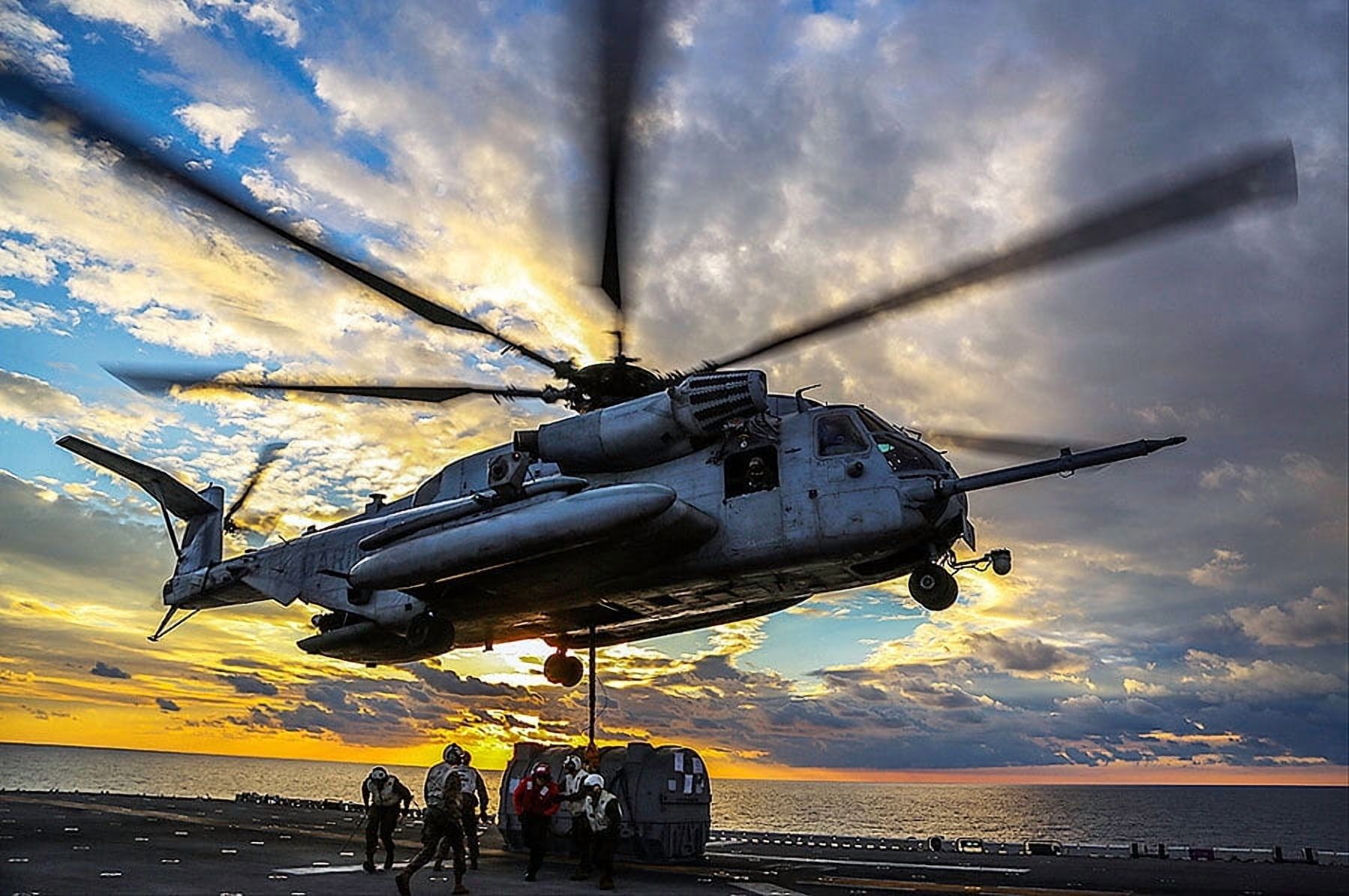 Marine Corps CH-53E Super Stallion Helicopter Style - A - 20x30 Inch ...