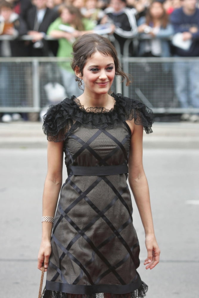 Marion Cotillard At Arrivals For A Good Year Gala Premiere - Toronto ...