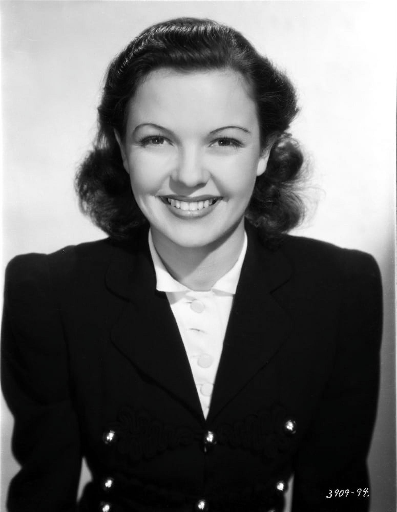Marjorie Reynolds on a Blazer and smiling Photo Print (8 x 10 ...