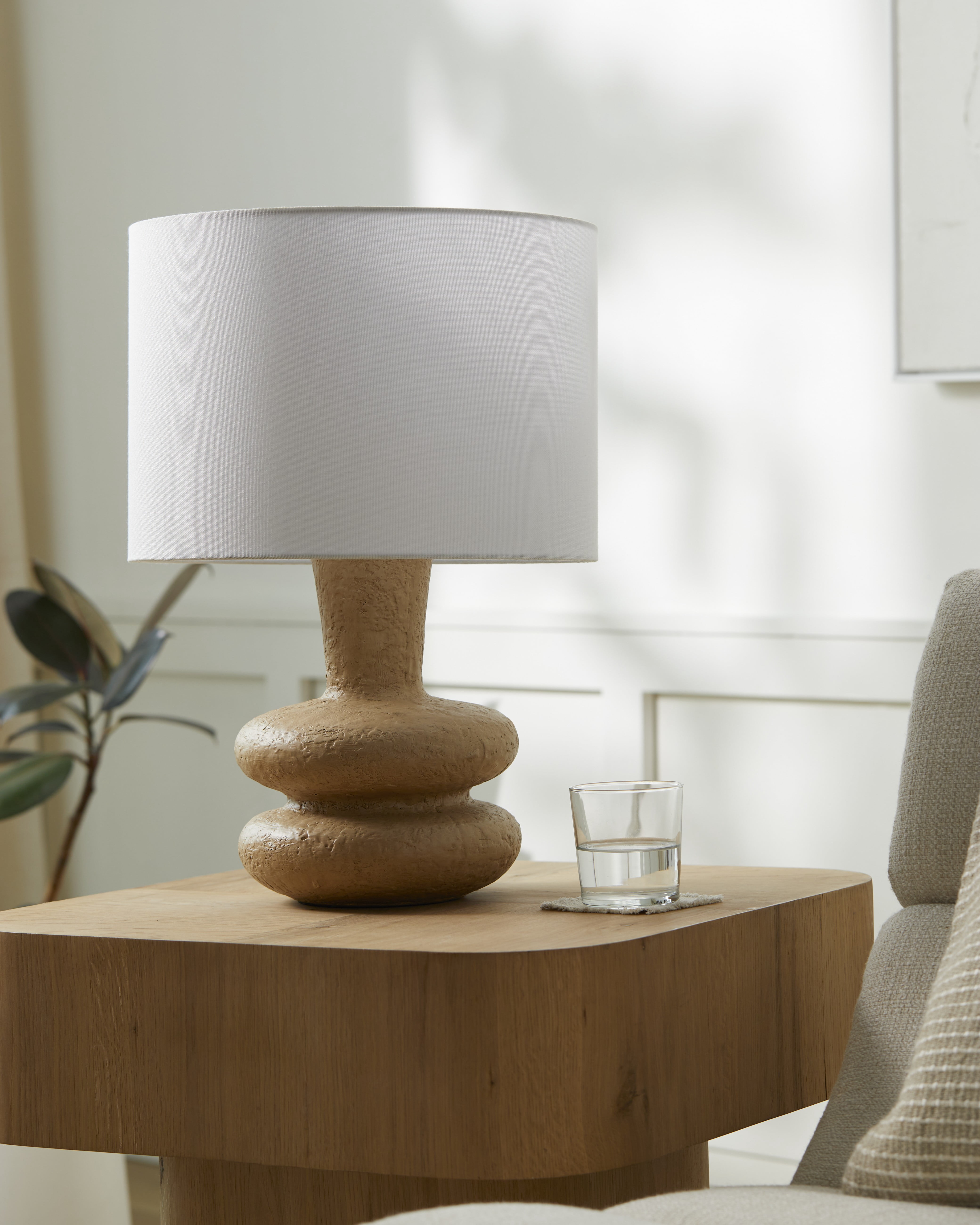 Mark&Day Table Lamps, Aubrea Rustic Beige Bedside Table Lamp for ...