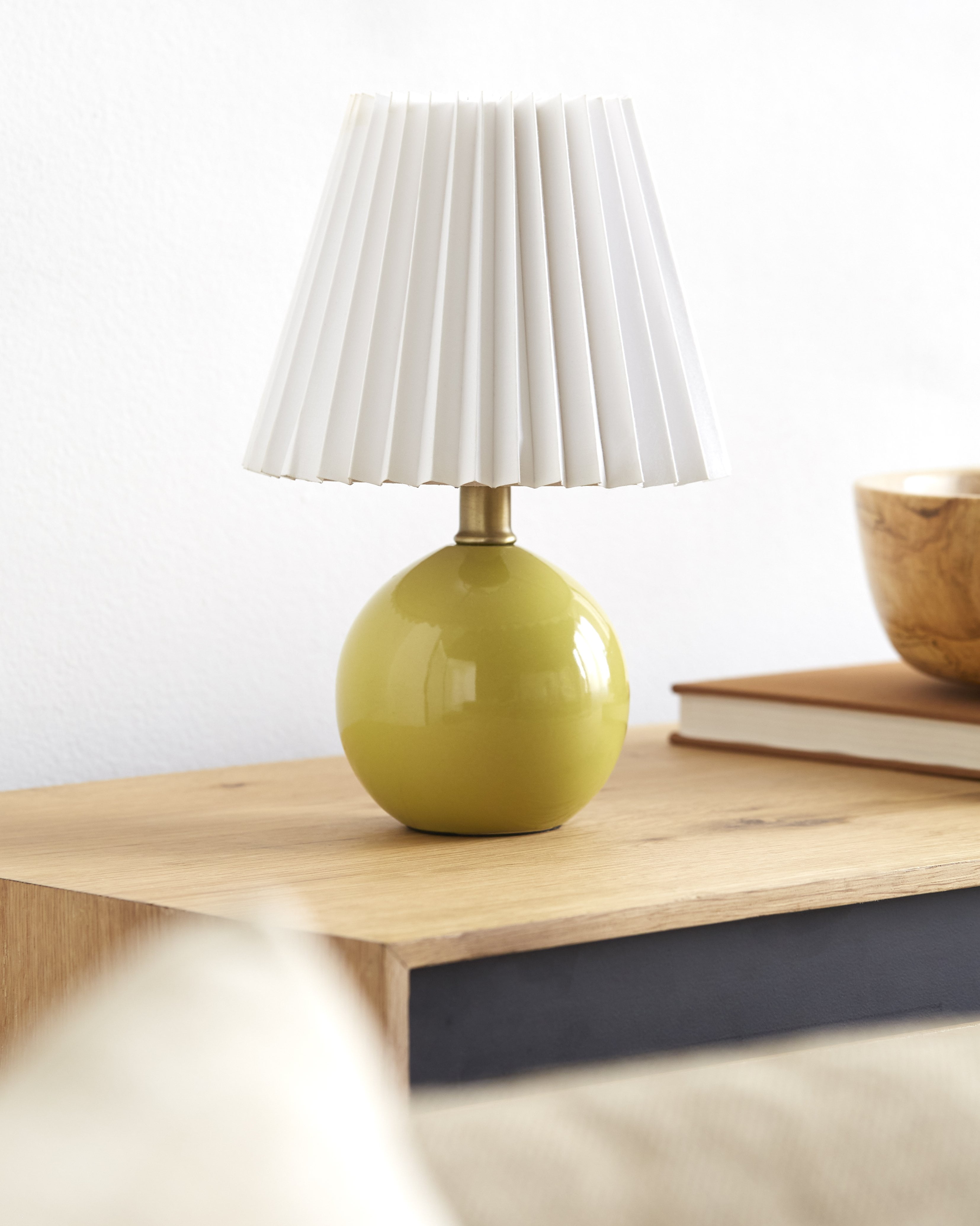 Mark&Day Table Lamps, Travarus Modern Bright Yellow Bedside Table Lamp ...