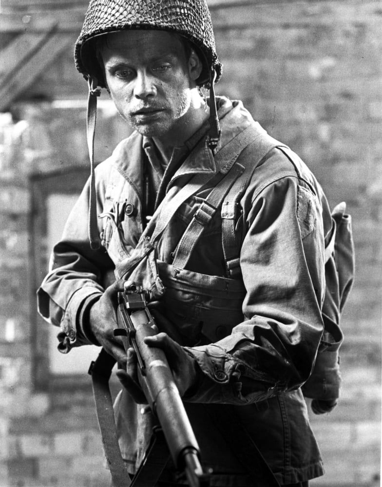 Mark Hamill in a military uniform Photo Print (24 x 30) - Walmart.com