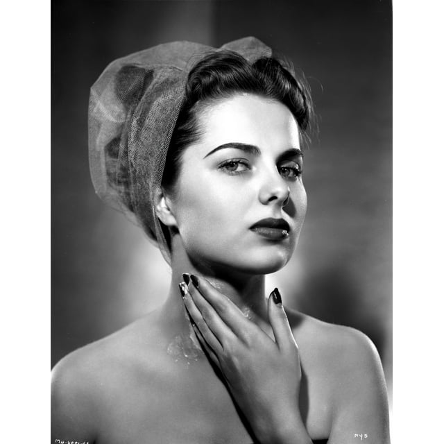 Martha Hyer On See Through Hat And Hand On Neck Photo Print 8 X 10