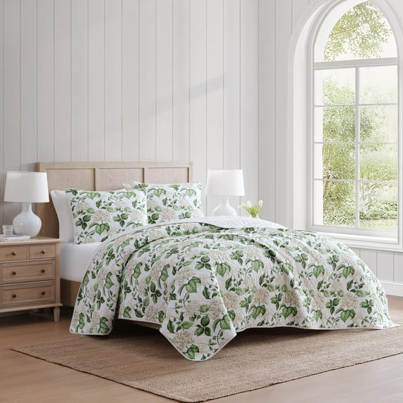 Martha Stewart Hydrangea Floral White & Taupe King Quilt Set ...