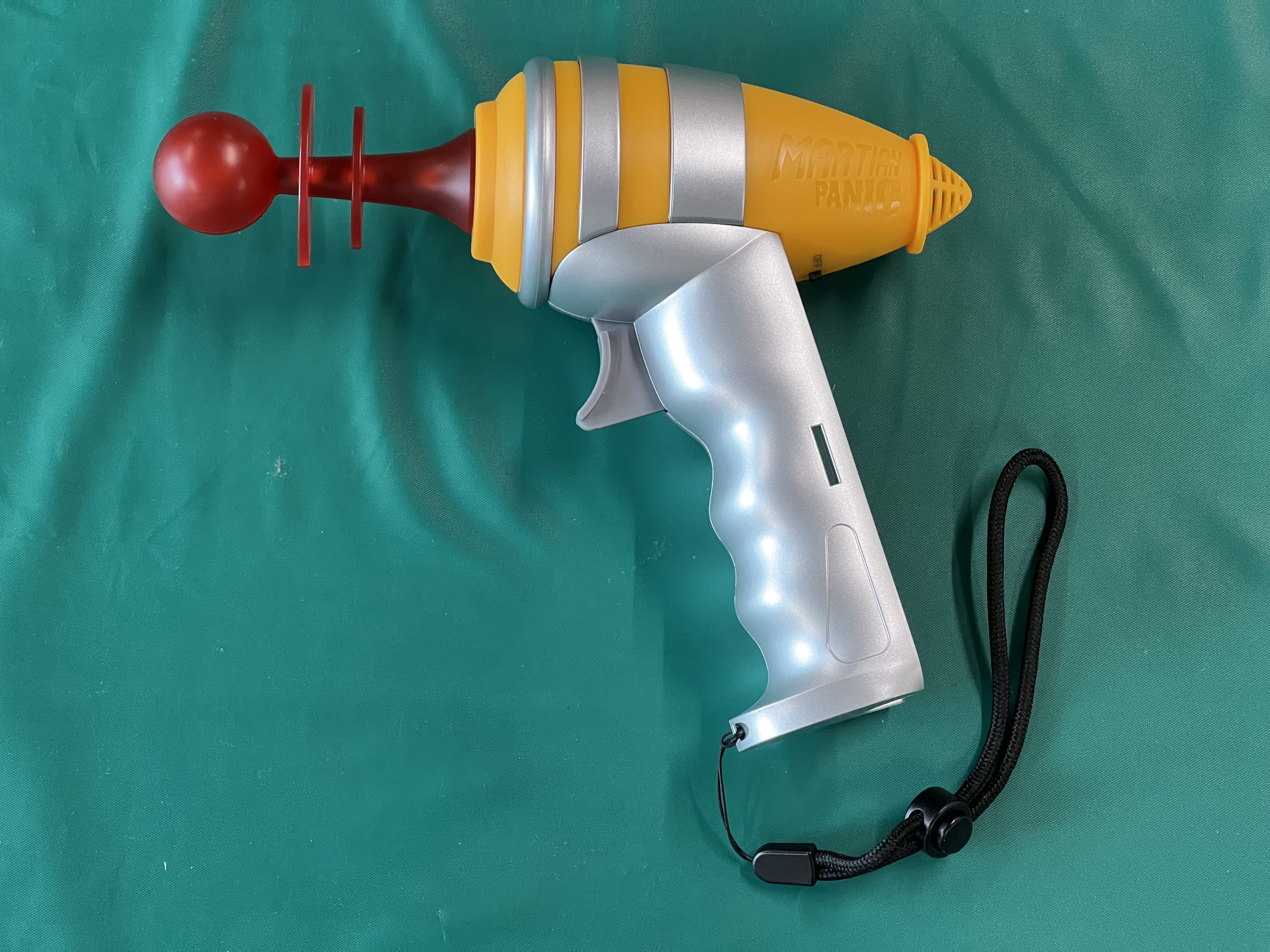 GS2 Games Martian Panic Alien Blaster for Nintendo Switch, 850017102958 ...