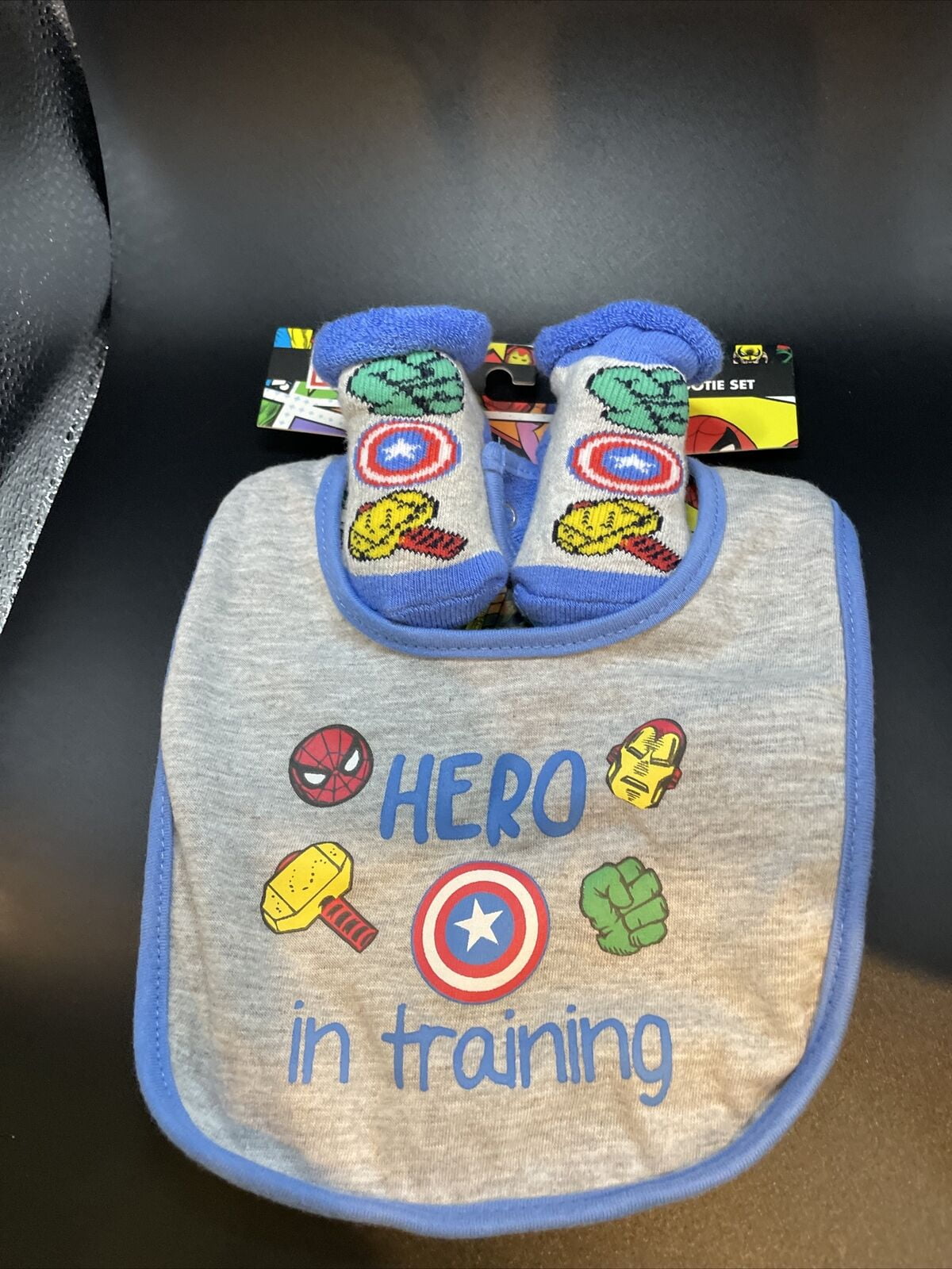 Marvel Baby Boys' Booties and Bib Gift Set - Super Heroes Bootie Sock ...