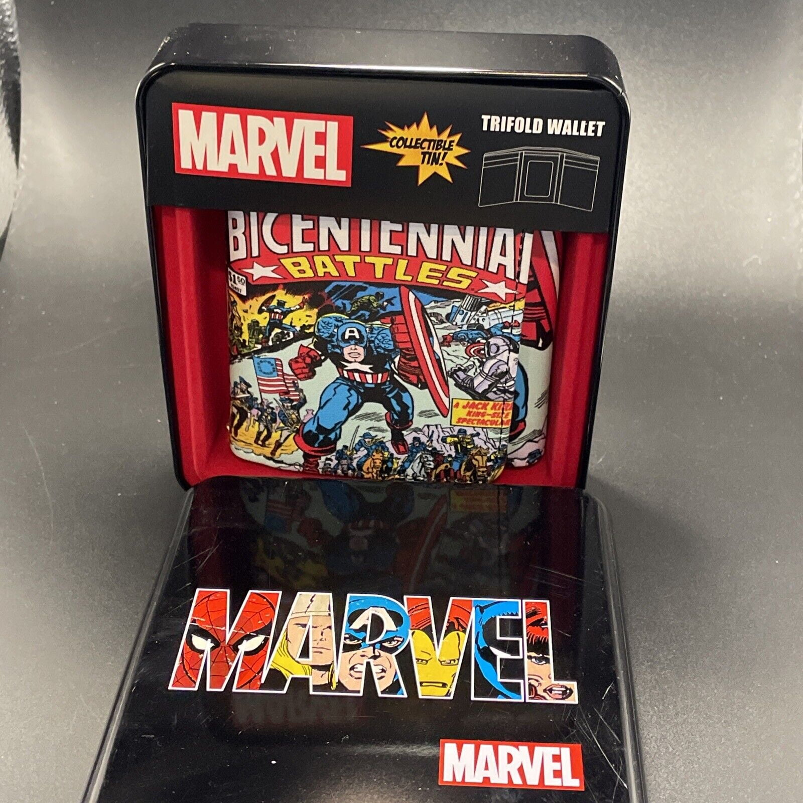 Marvel Comics Men's Trifold Wallet - Captain America Bicentennial ...
