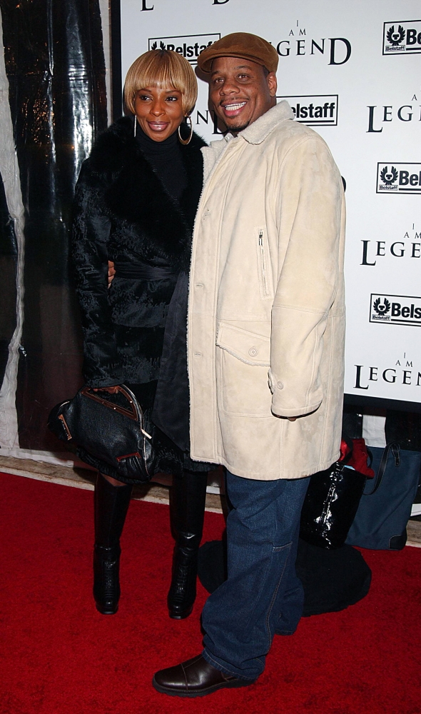 Mary J Blige Kendu Isaacs At Arrivals For Premiere Of I Am Legend Wamu ...