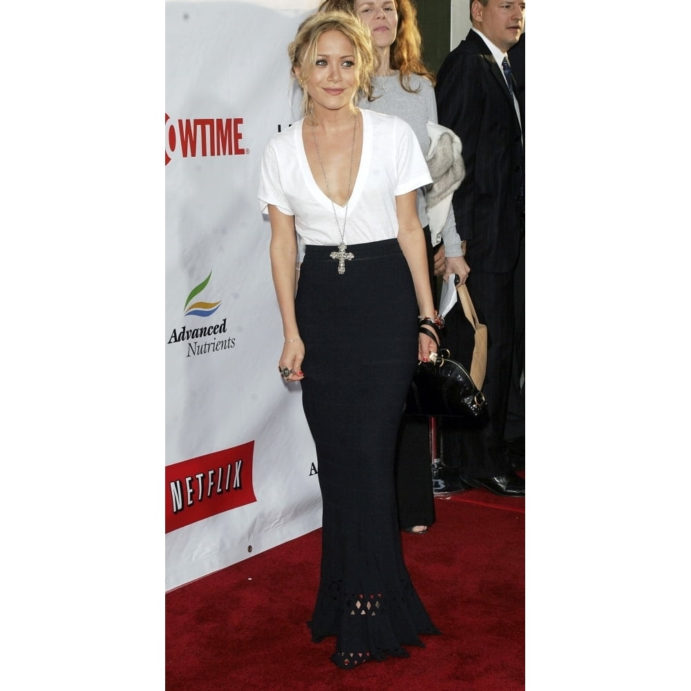 Mary-Kate Olsen At Arrivals For Weeds Season 3 And Californication ...