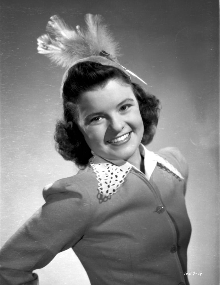 Mary Lee smiling in Classic Portrait Photo Print (8 x 10) - Walmart.com