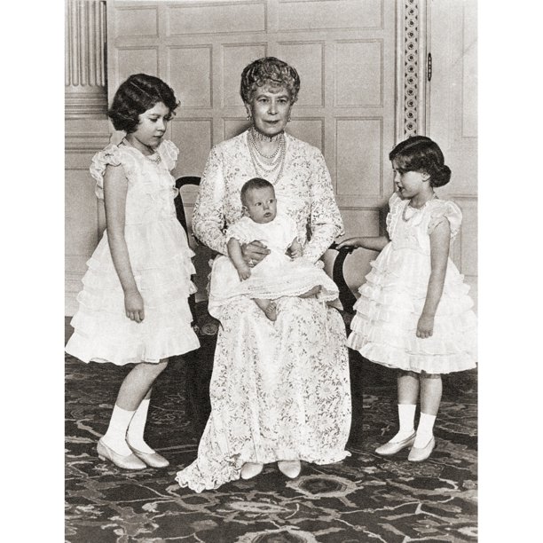 Mary Of Teck With Her Grandchildren In 1936 Princess Elizabeth Left ...