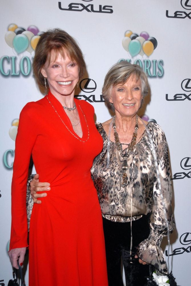 Mary Tyler Moore & Cloris Leachman at Cloris Leachman Celebrates 60 ...