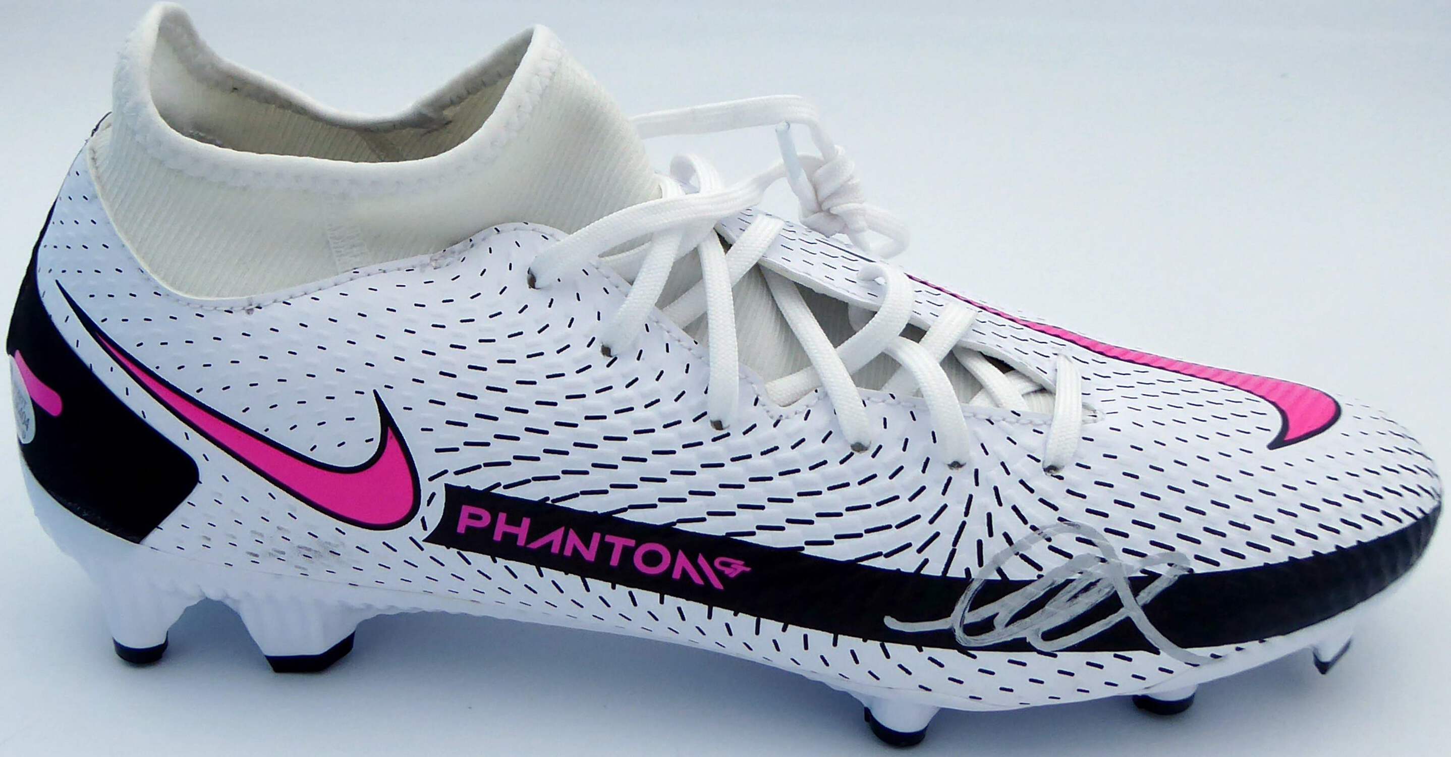 Mason Mount Autographed White Pink Nike Phantom Cleat Shoe Chelsea F.C ...