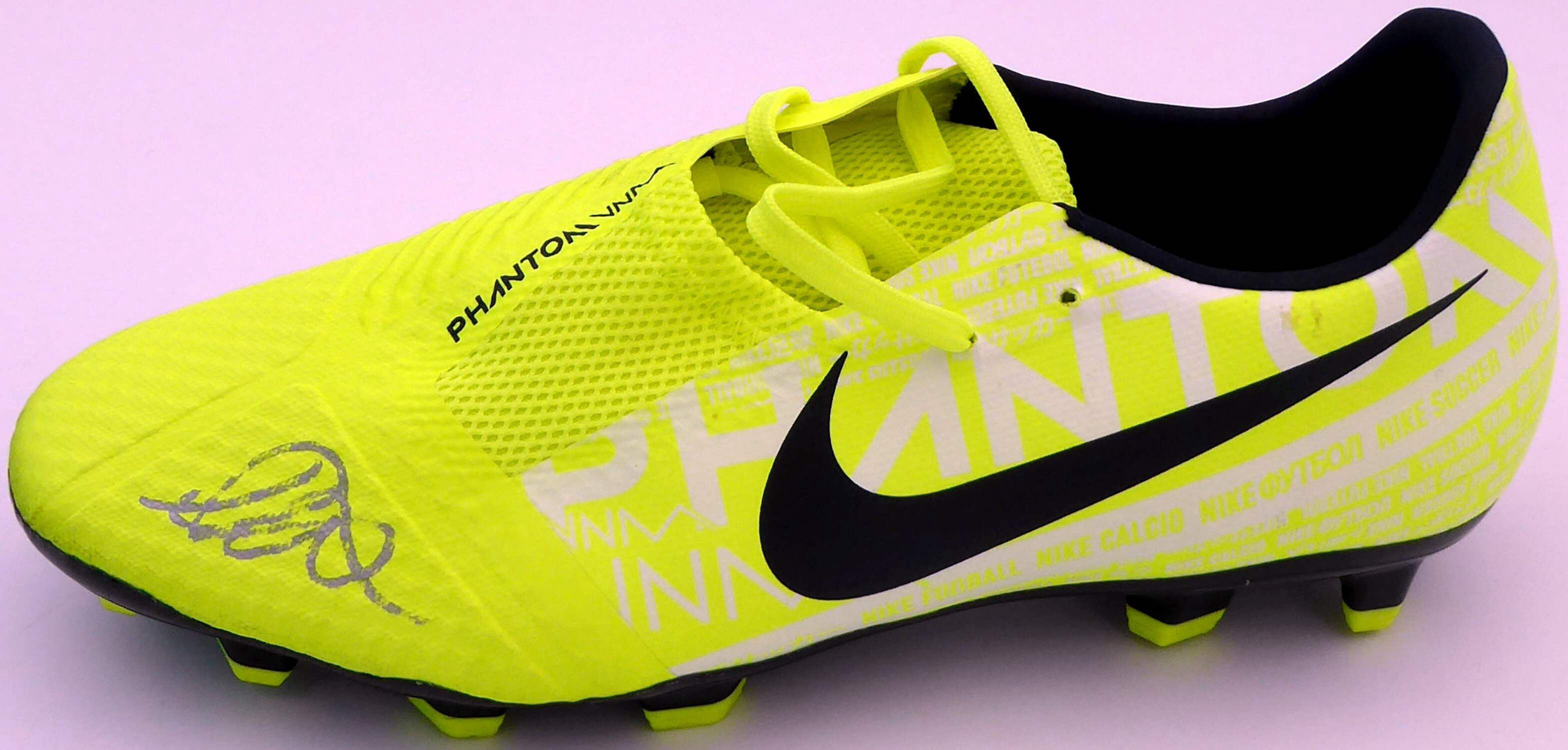 Mason Mount Autographed Yellow Nike Phantom VNM Nike Skin Cleat Shoe ...
