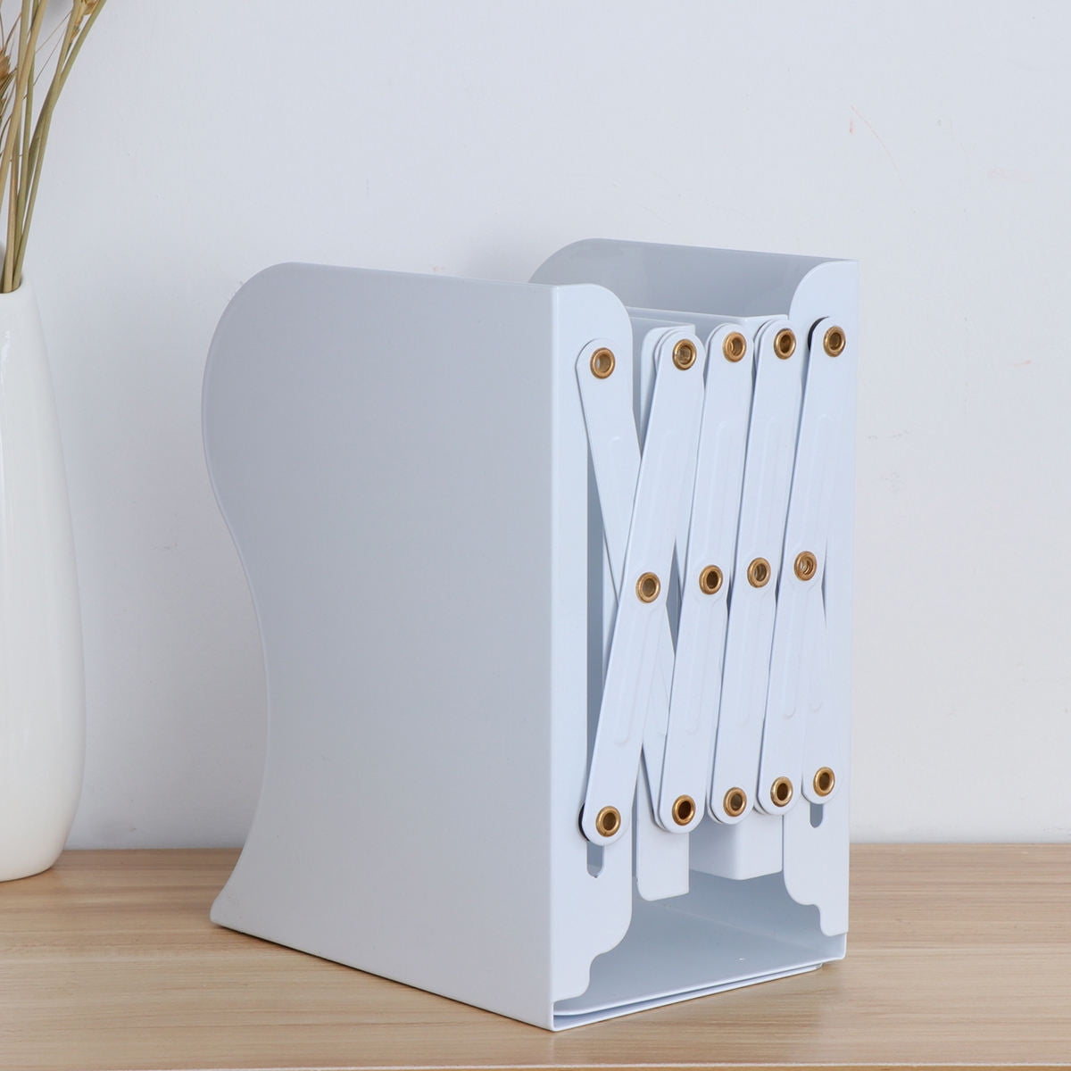 Masteelf Adjustable Metal Bookend Heavy Duty and Decorative Modern ...