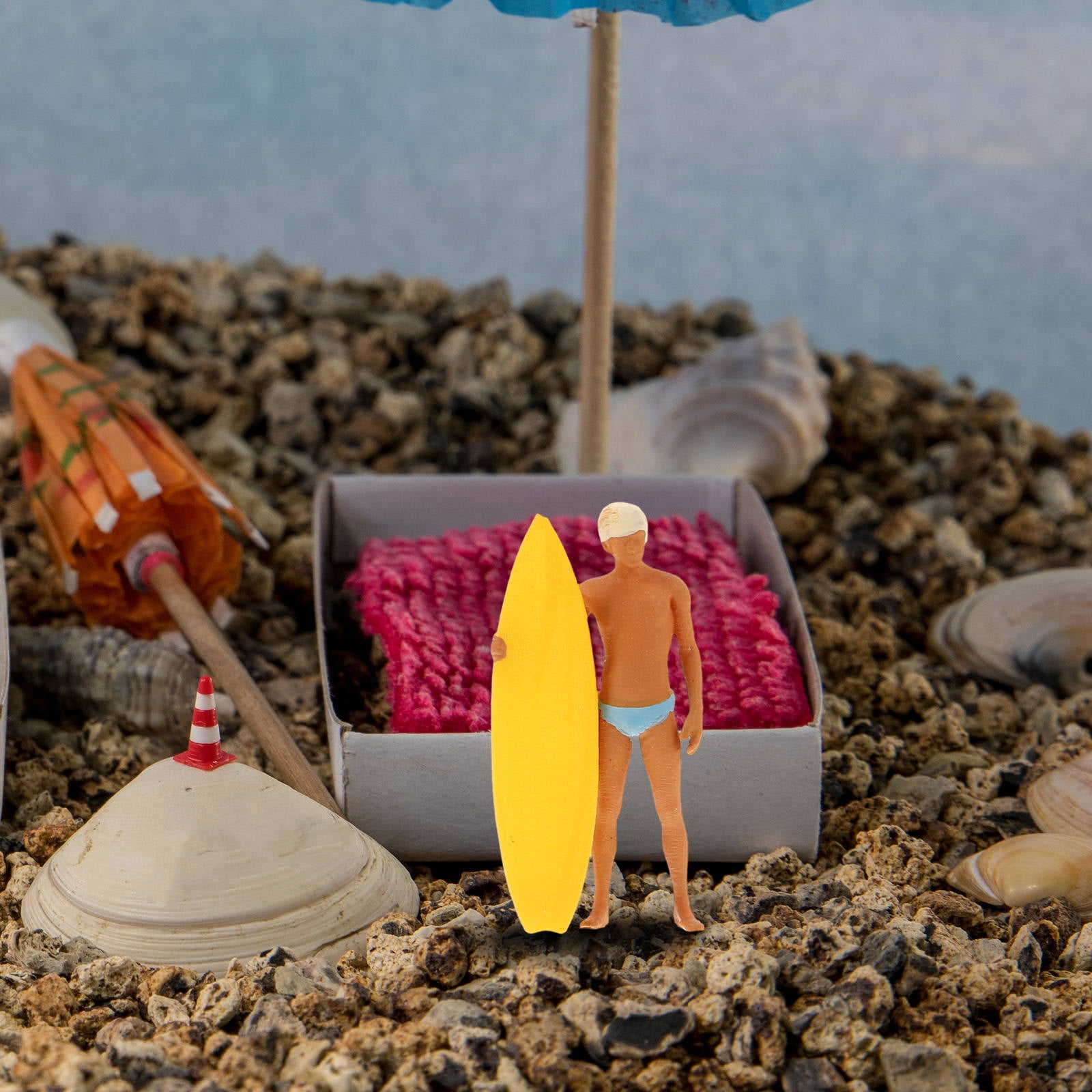 Masteelf Miniature Surfing Boy Figurine 1:64 Scale Beach Party ...