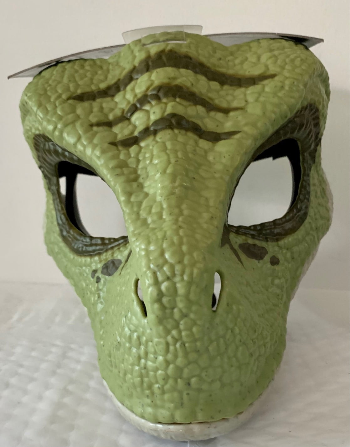Mattel Jurassic World Dino Escape Green Plastic Velociraptor Mask, with ...
