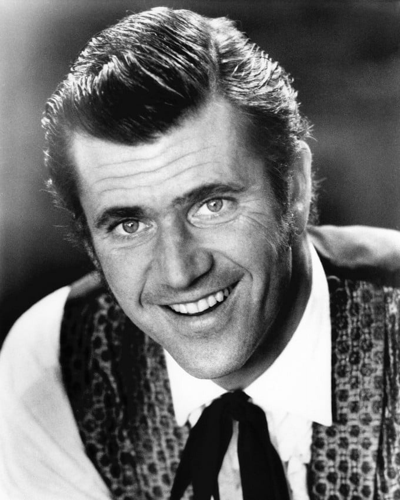 Maverick Mel Gibson Smiling Portrait As Card Player Brett Maverick ...
