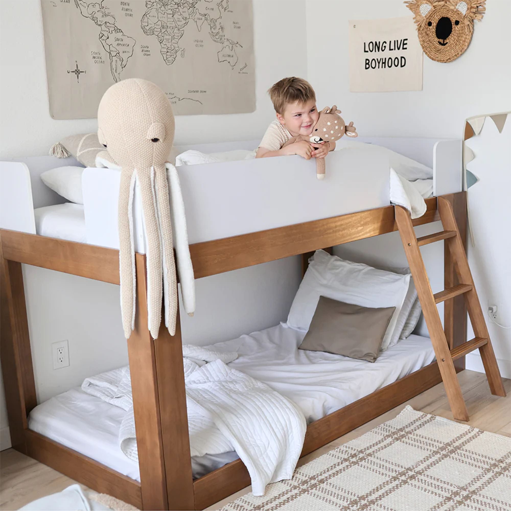 Max & Lily Solid Wood Bunk Bed, Mid-Century Modern Twin over Twin Bunk ...