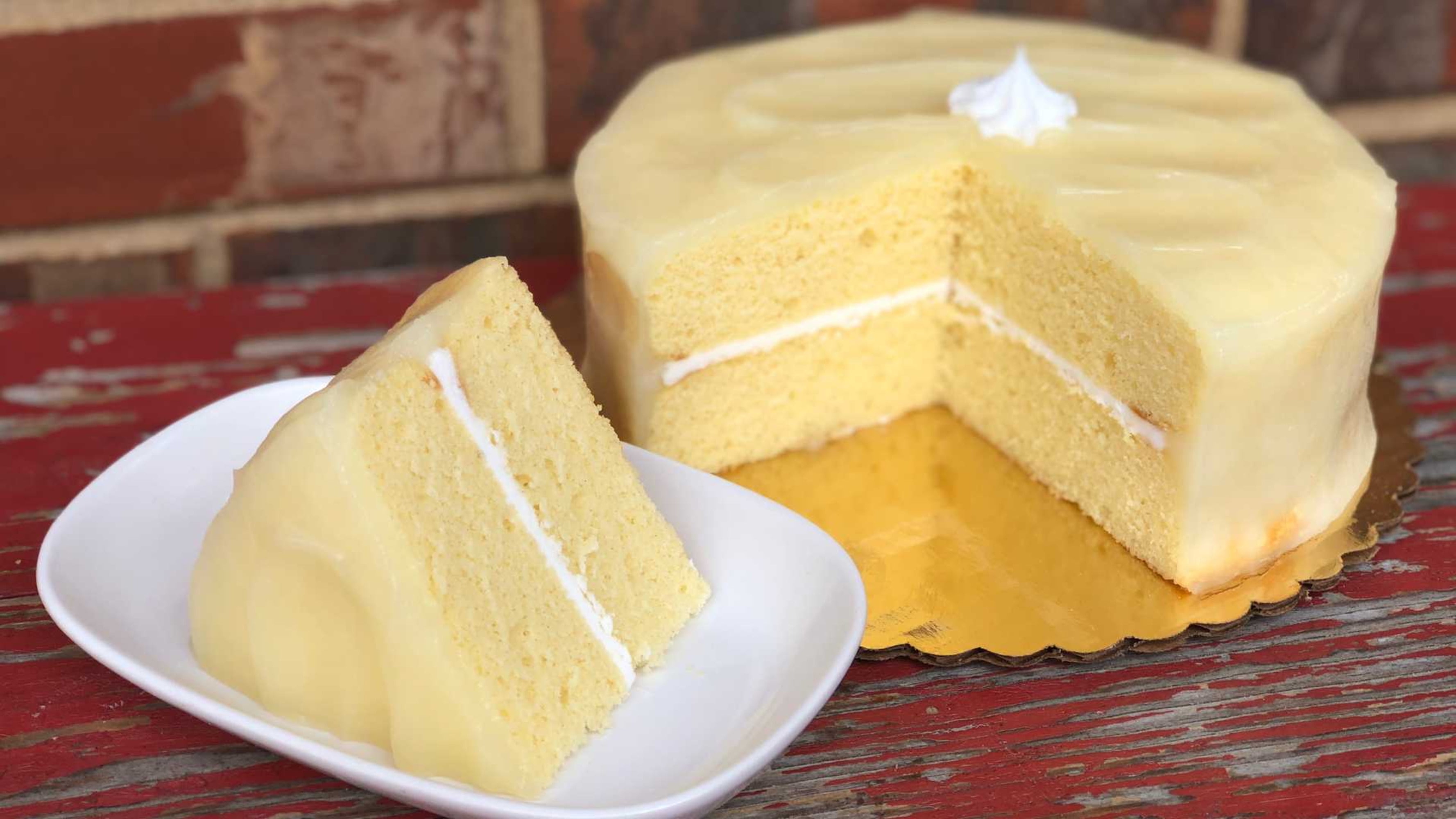 McEntyre's Bakery Lemon Cream Cake - Walmart.com