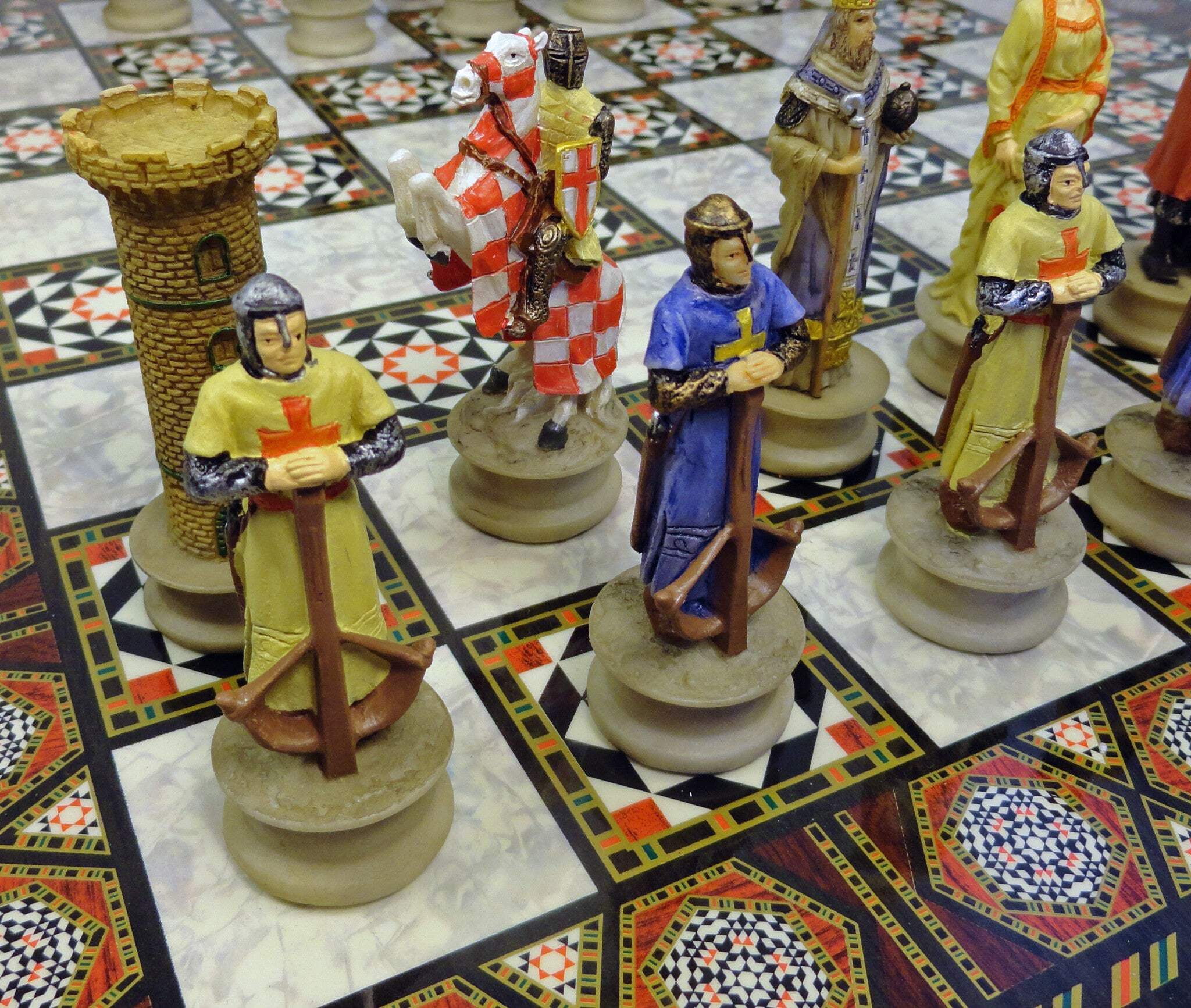Medieval Times Crusades King Richard Knight Chess SET W 17" Mosaic ...