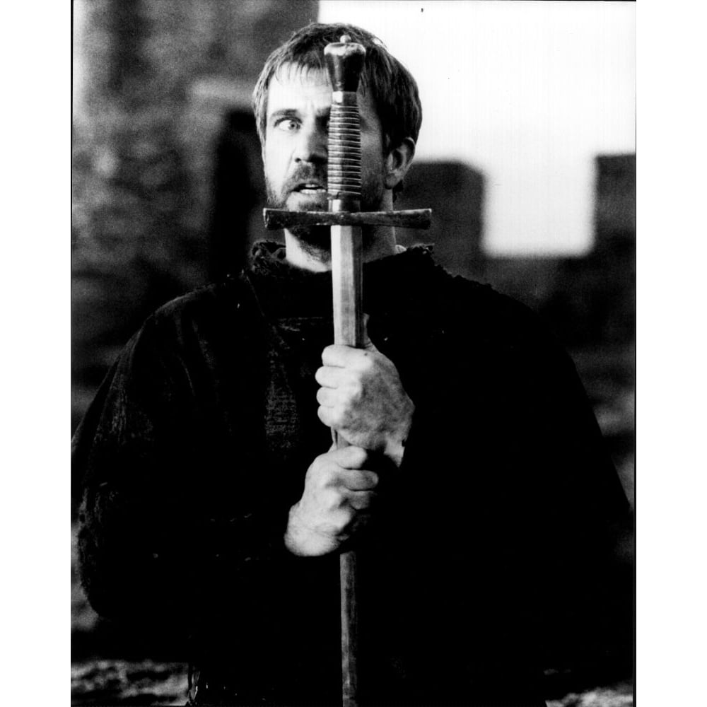 Mel Gibson Holding Sword In Hamlet Black And White Photo Print (16 x 20 ...