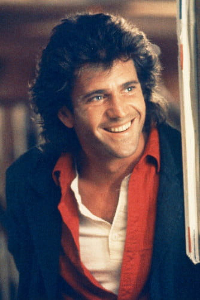 Mel Gibson as Martin Riggs in Lethal Weapon 24x36 Poster Smiling Red ...