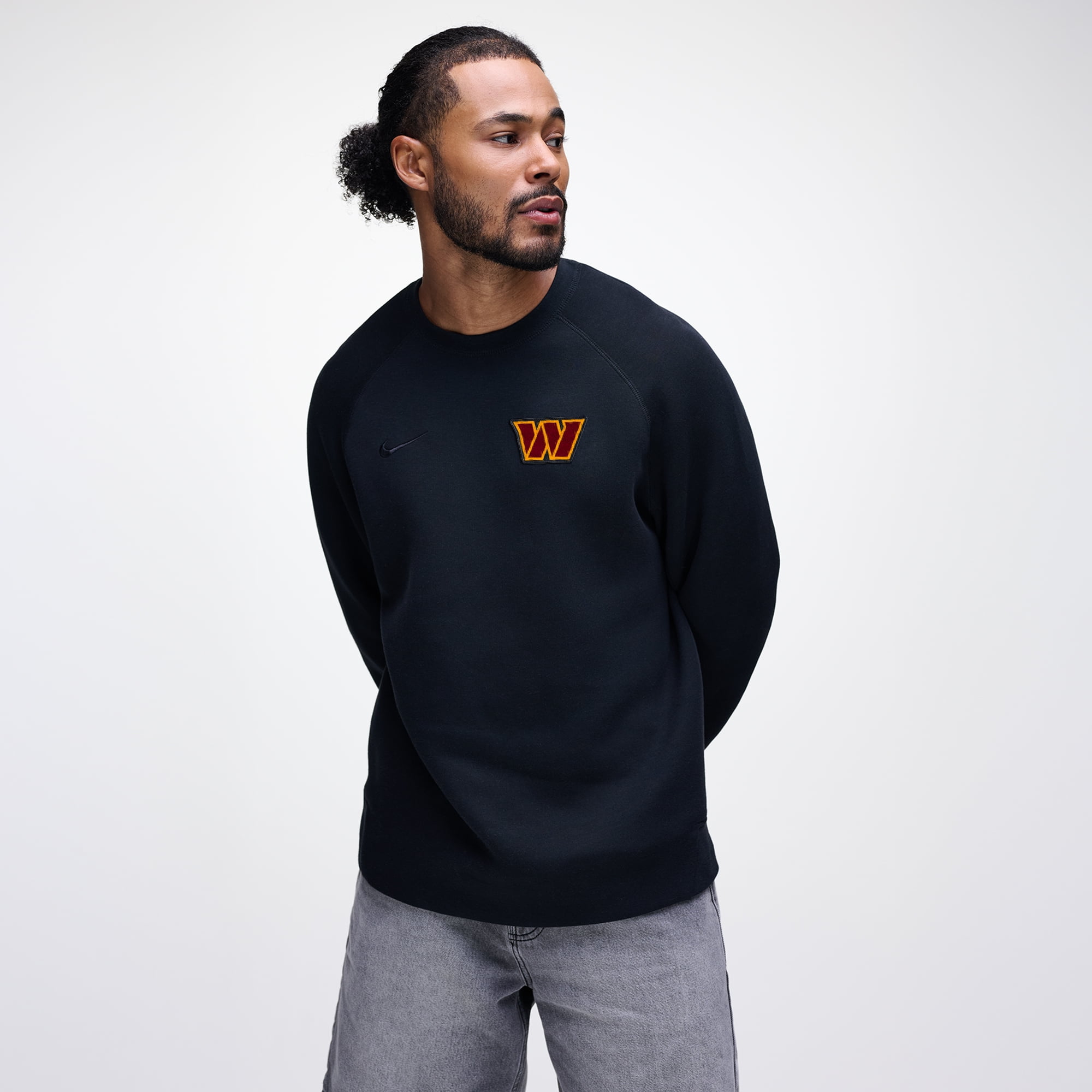 Men's Nike Black Washington Commanders Tech Fleece Raglan Sweatshirt ...
