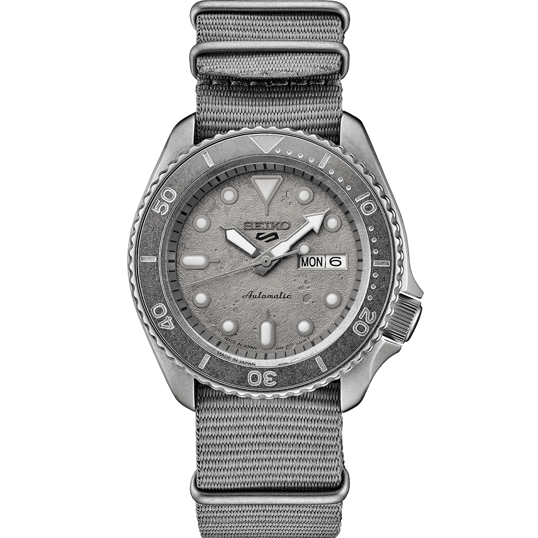 Men's Seiko 5 Sports Diver's Automatic Gray Dial Steel Watch SRPG61 ...