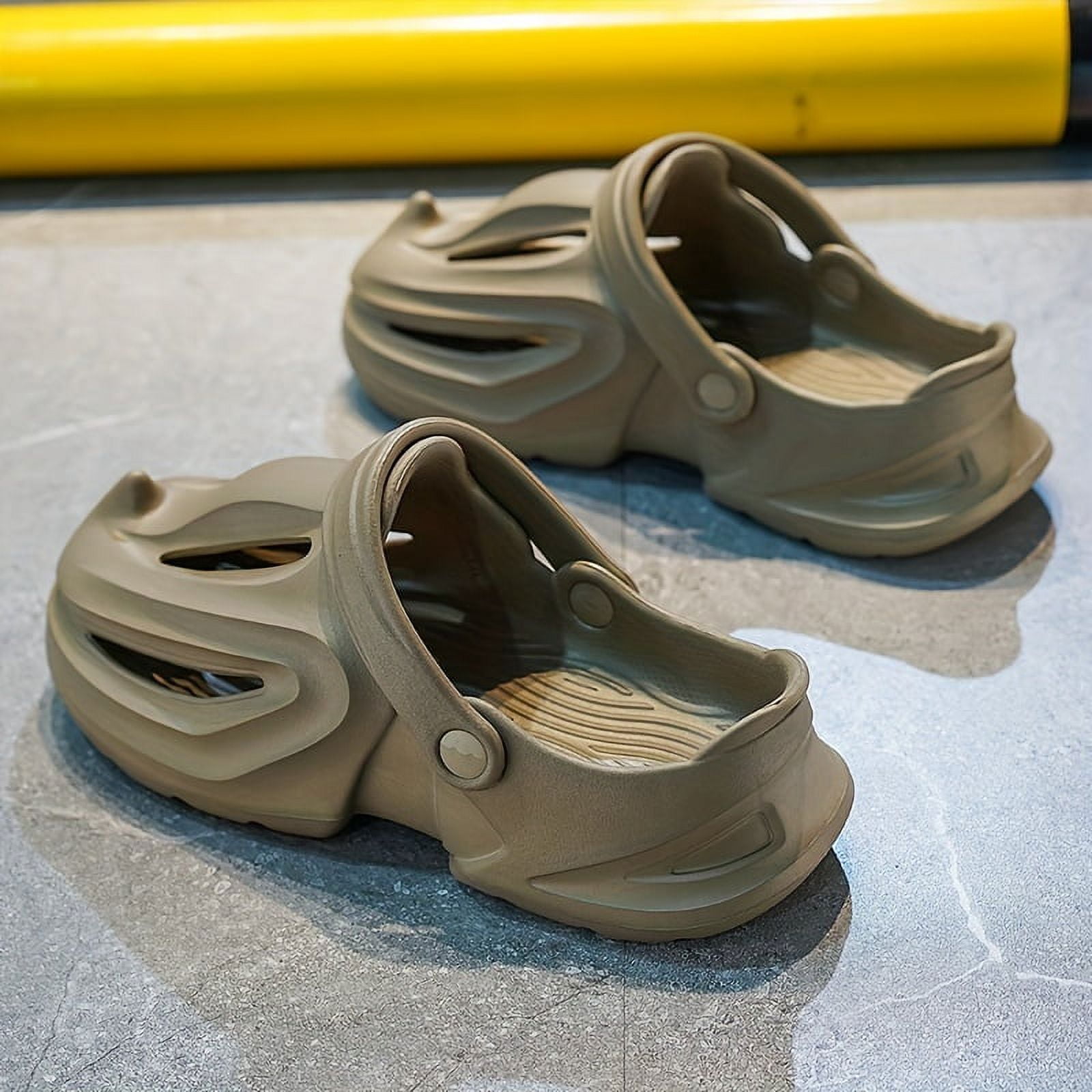 Men's Walking/Hiking/Camping Slip On Clogs, Comfortable Non-Slip ...