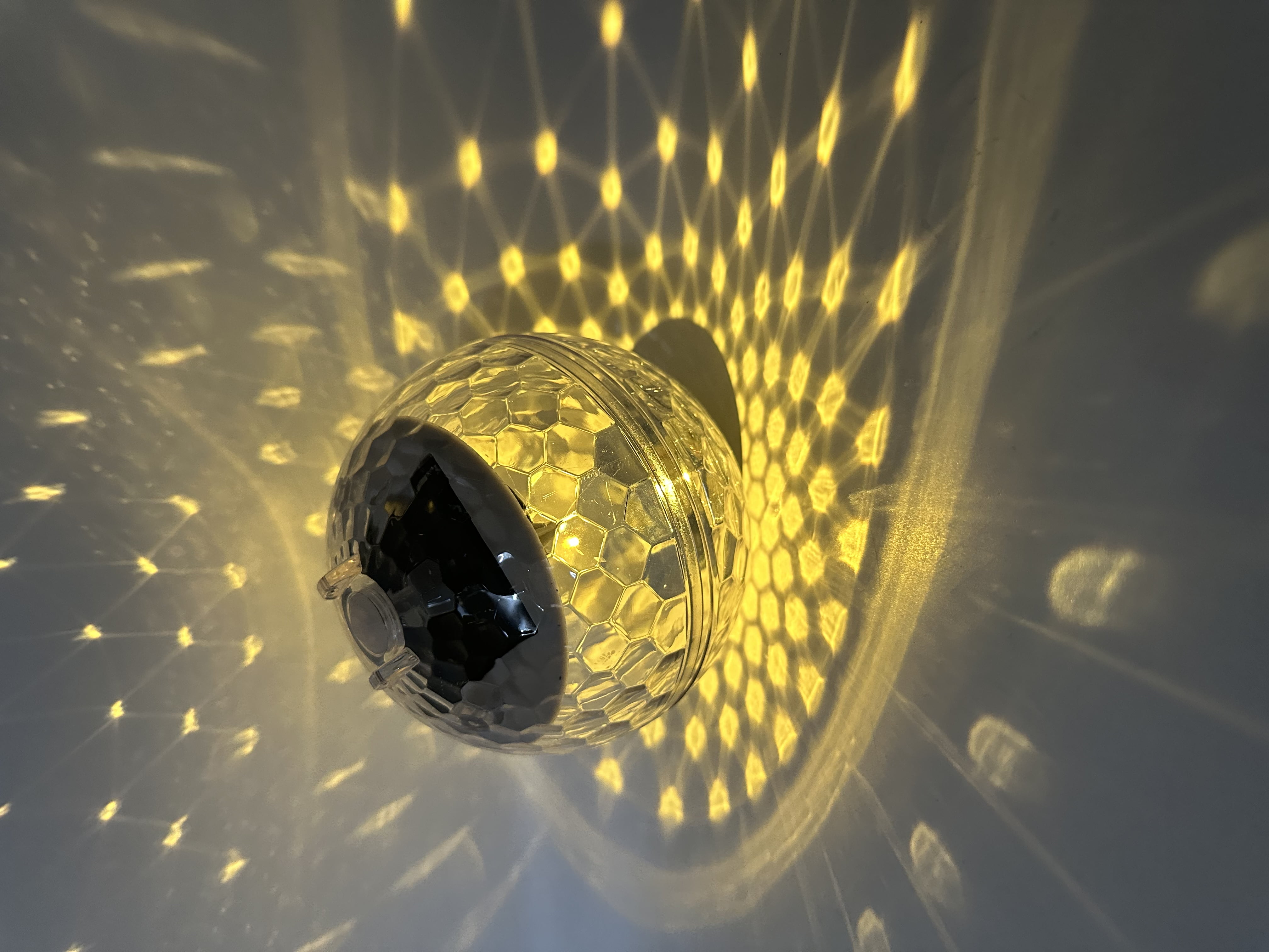 Merkury Innovations H2GLO Solar-Powered Floating LED Prism Pool Light ...