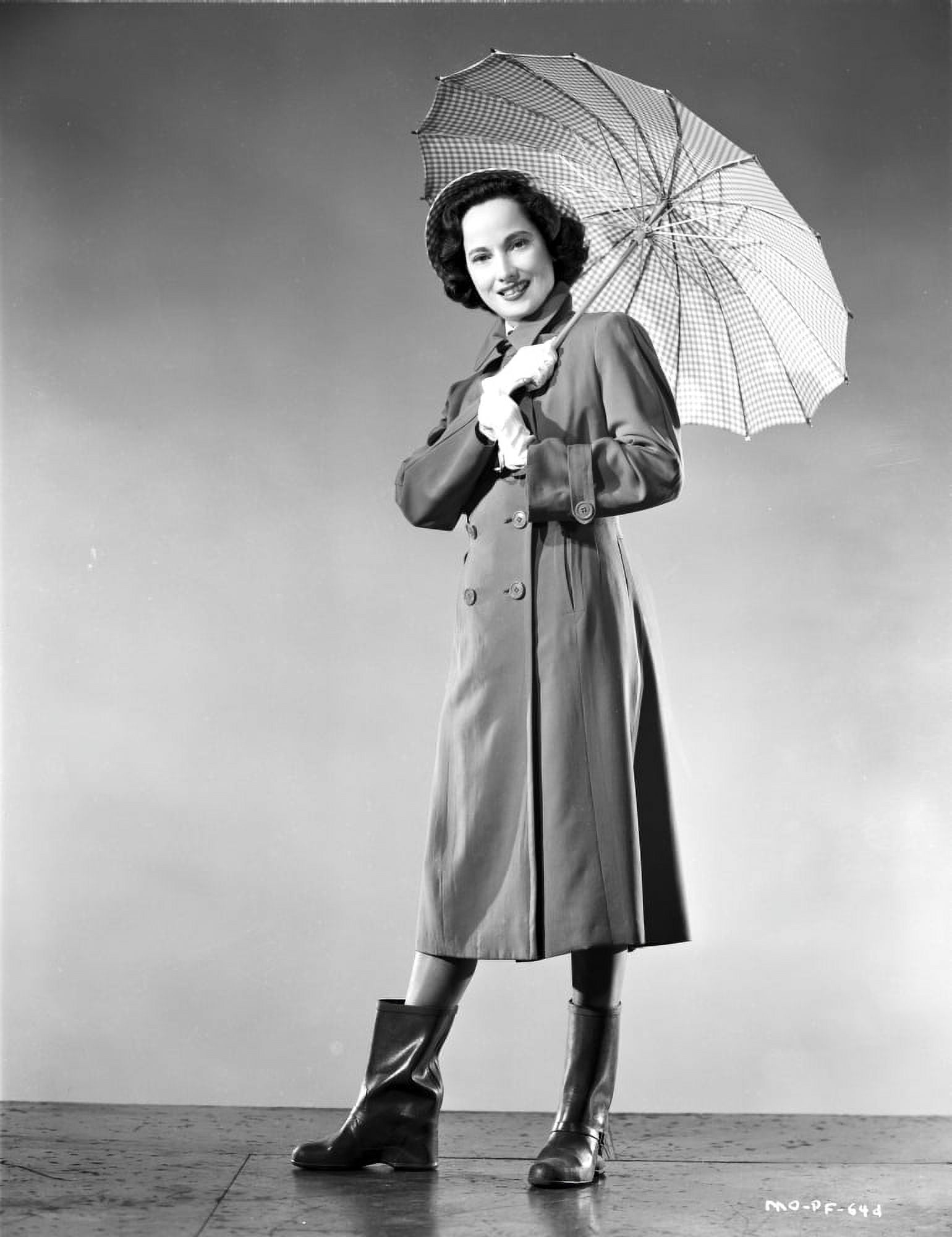 Merle Oberon on a Coat standing Portrait with Umbrella Photo Print (24 ...
