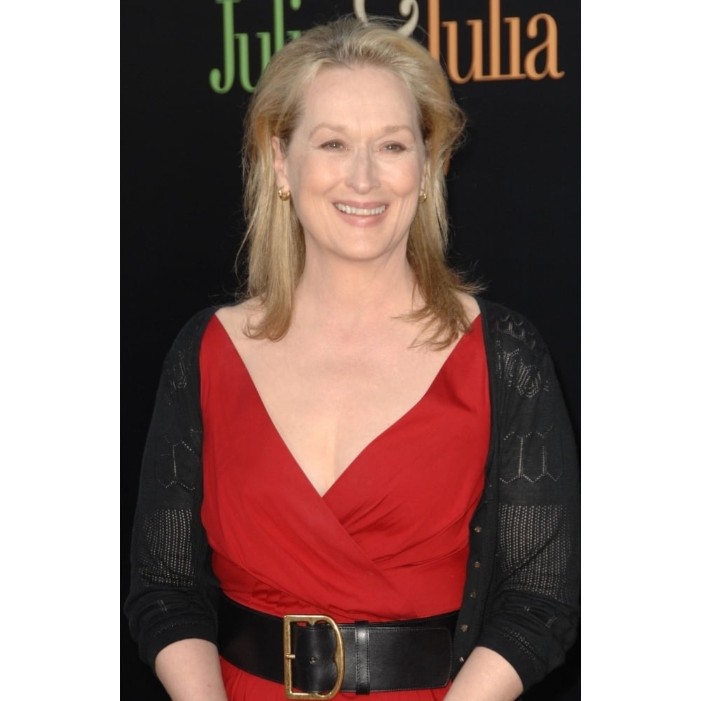 Meryl Streep At Arrivals For Julie & Julia Premiere Mann'S Village ...