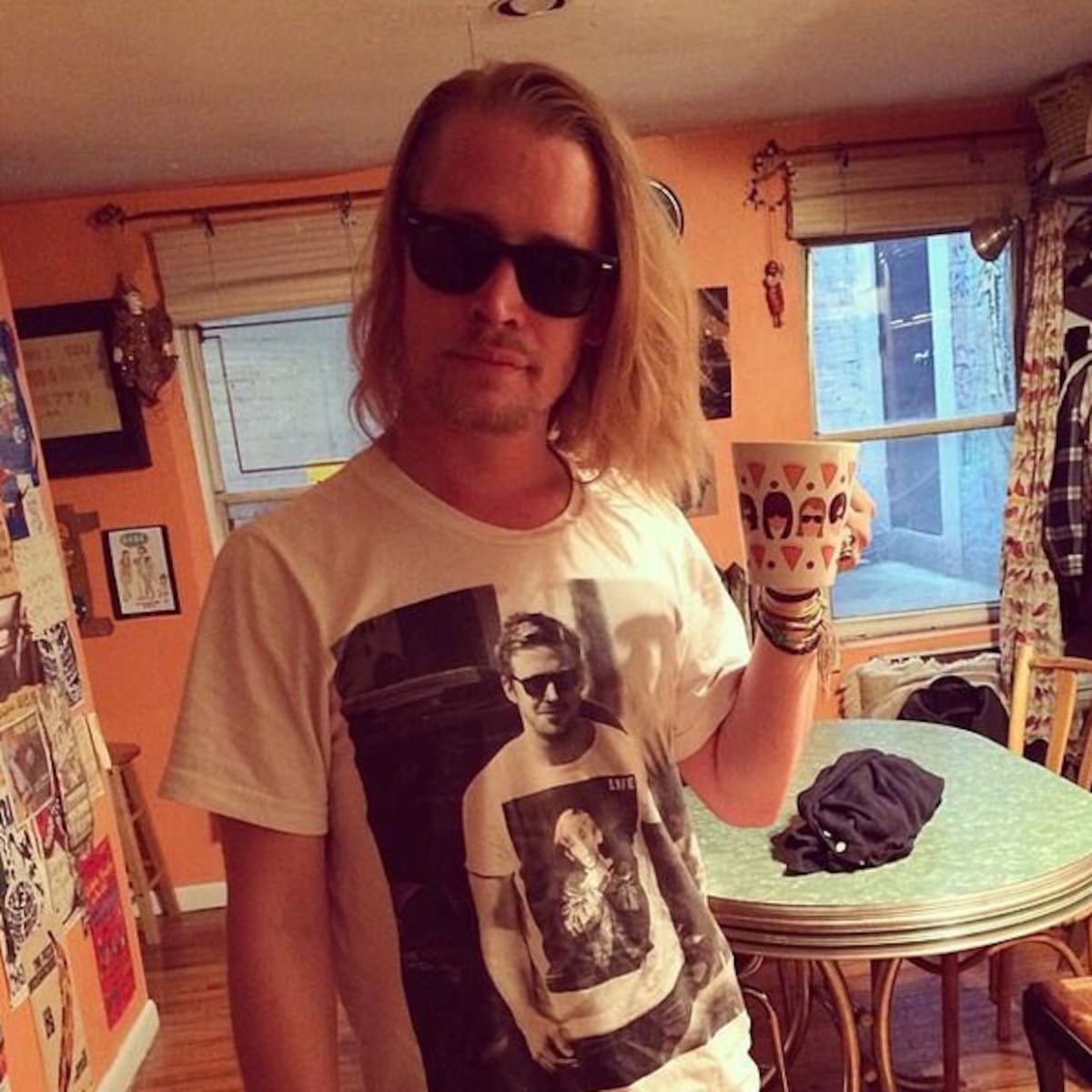 Meta! Macaulay Culkin Wears T-Shirt Of Ryan Gosling Wearing Him Comfort ...