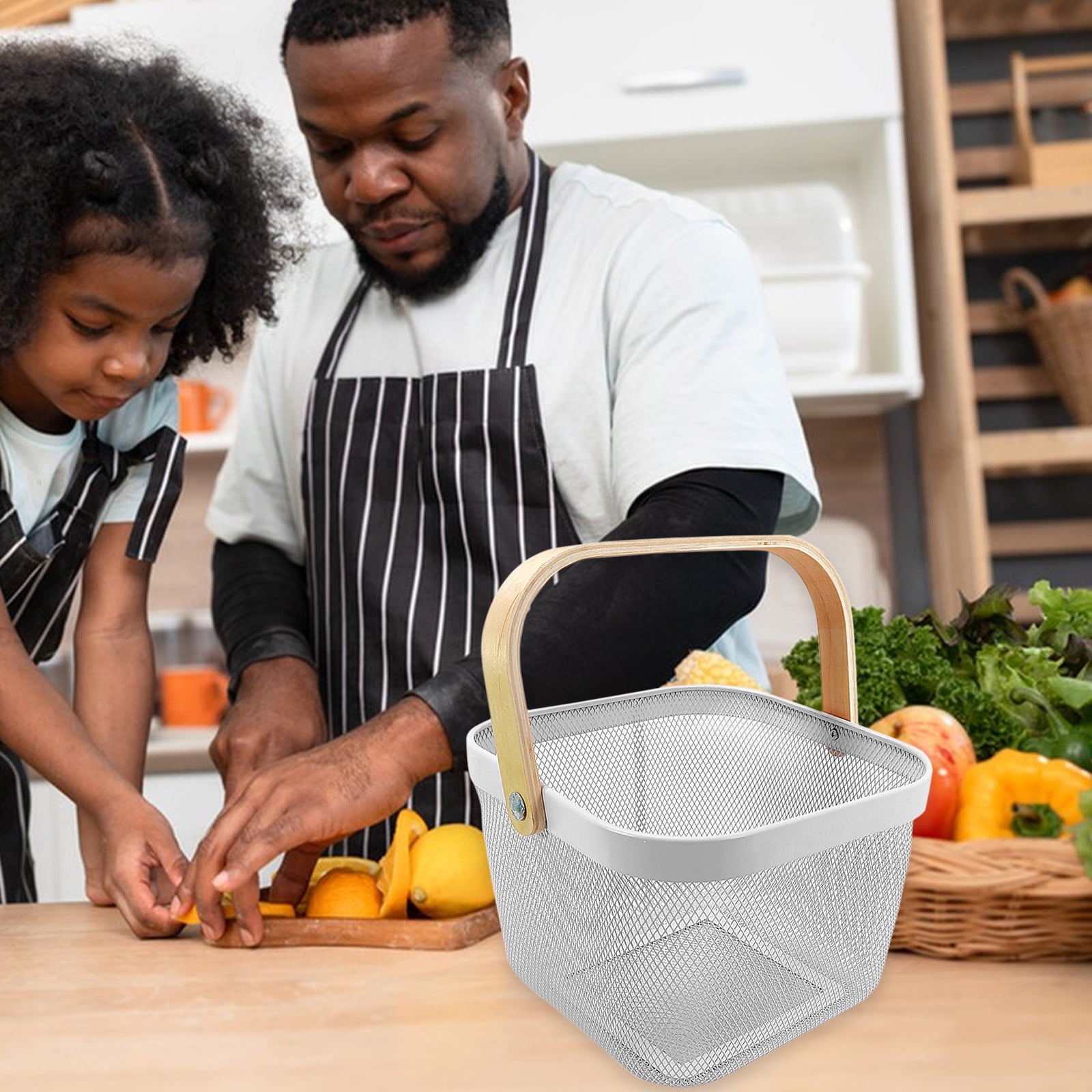 Metal Mesh Steel Basket Garden Harvest Basket for Gathering Vegetable ...