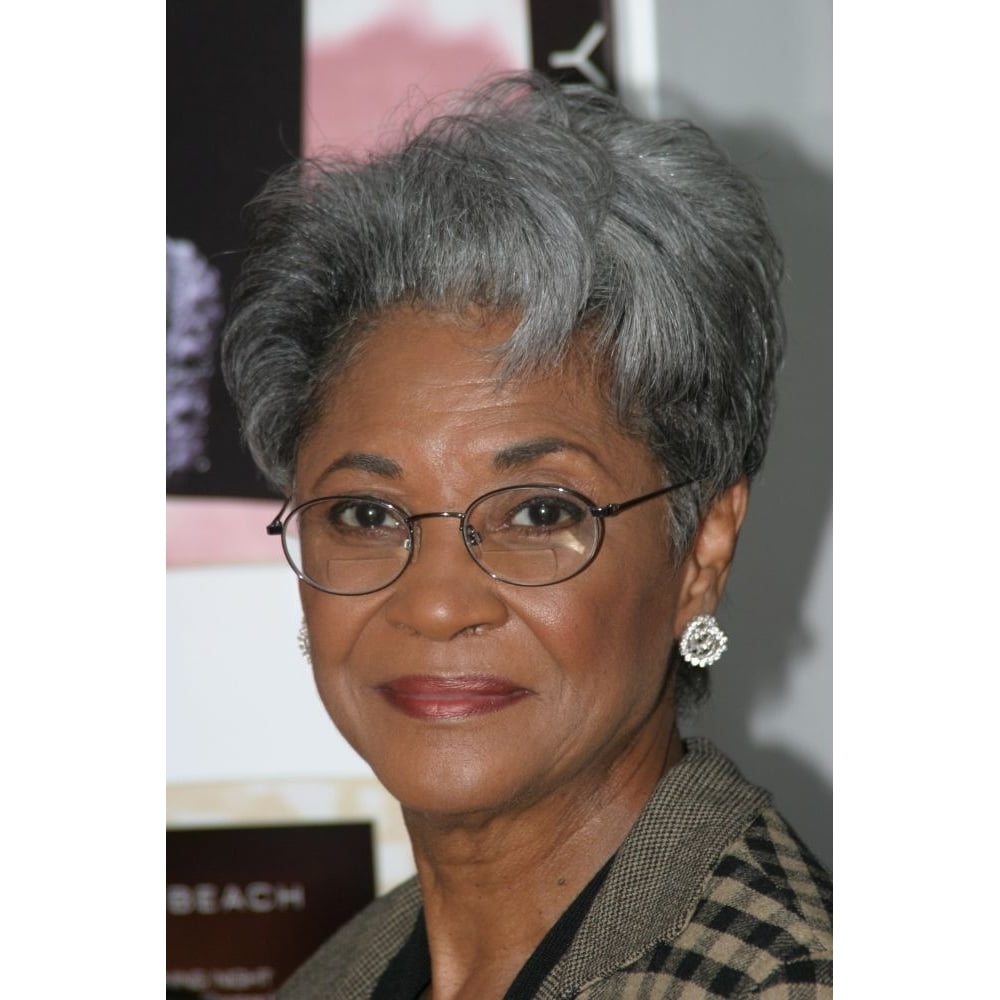 Miami Beach FL 5-8-2003. Singer Nancy Wilson gets inducted into the ...