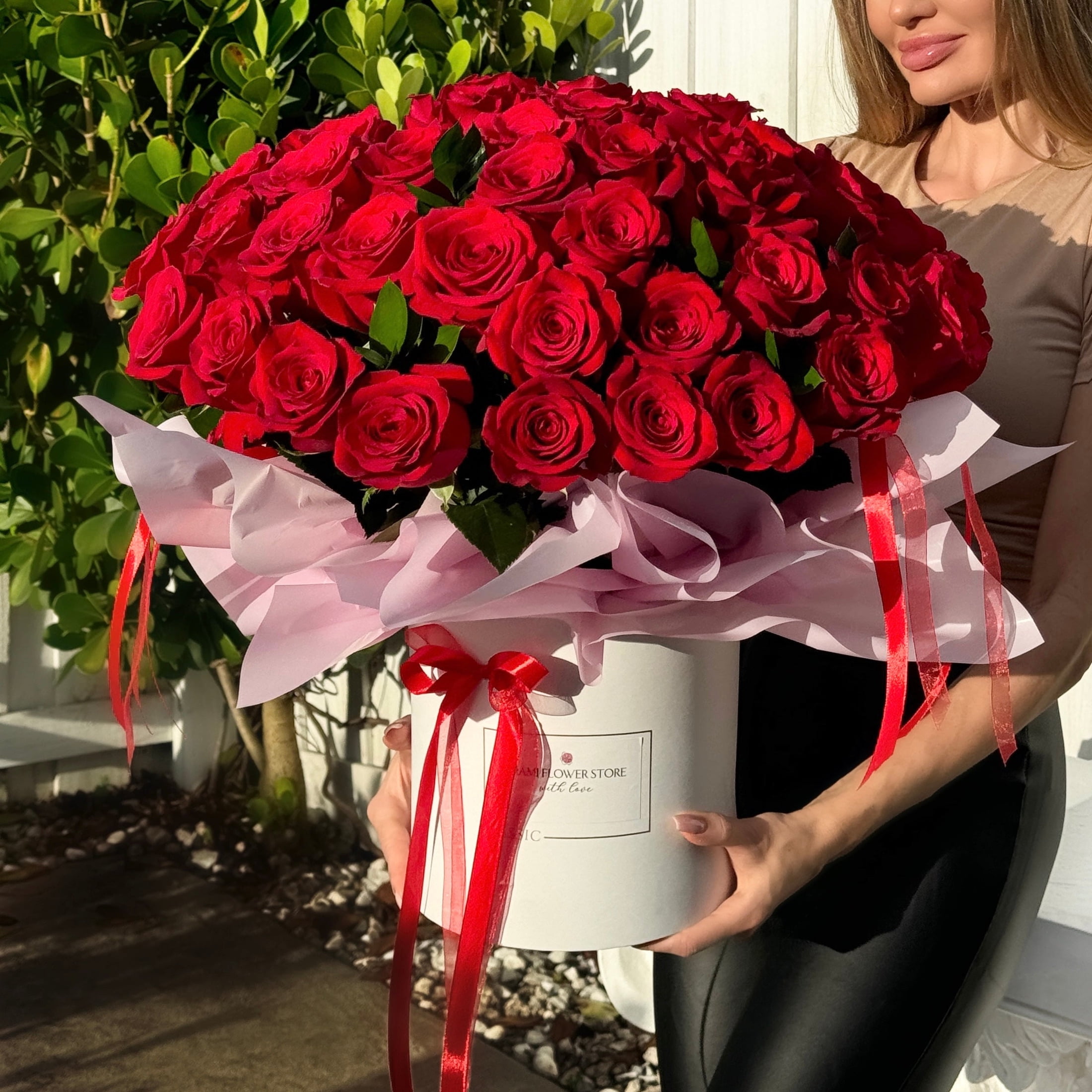 Miami Flower Store 50 Red Rose Flower Bouquet in a Box | Long Stem Red ...