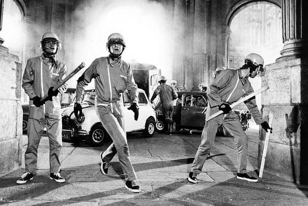 Michael Caine The Italian Job Mini Coopers 24x36 Poster - Walmart.com
