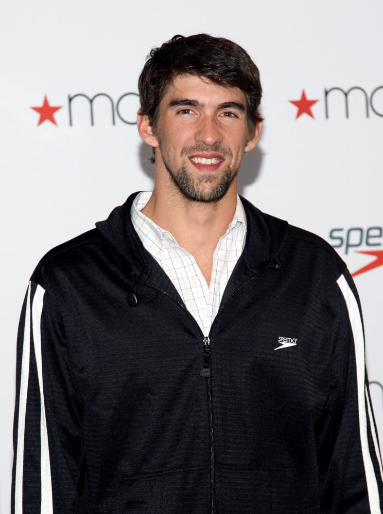 Michael Phelps At In-Store Appearance For World Champion Swimmer ...