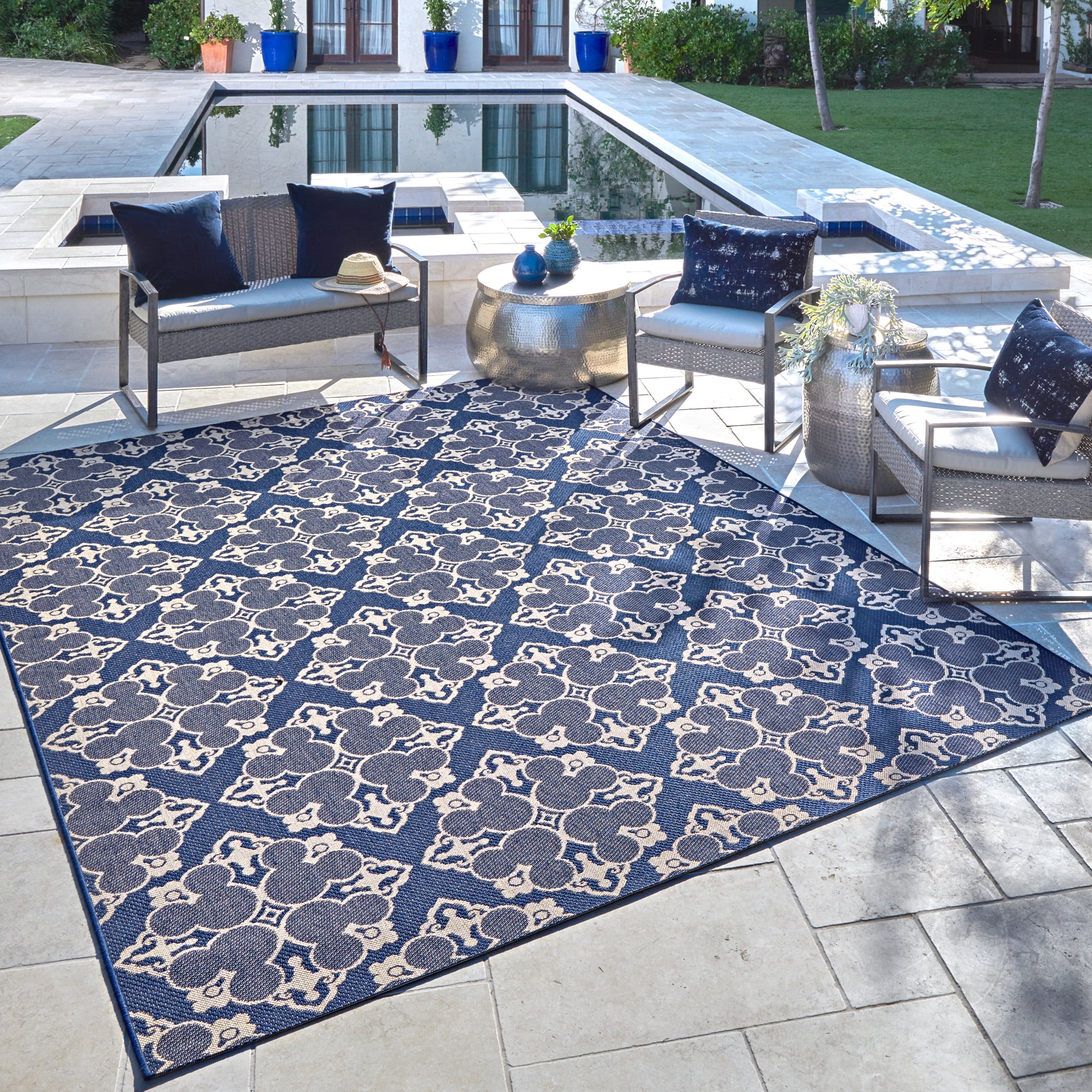Mickey Mouse Outdoor Rug Medallion Navy Grain - Walmart.com