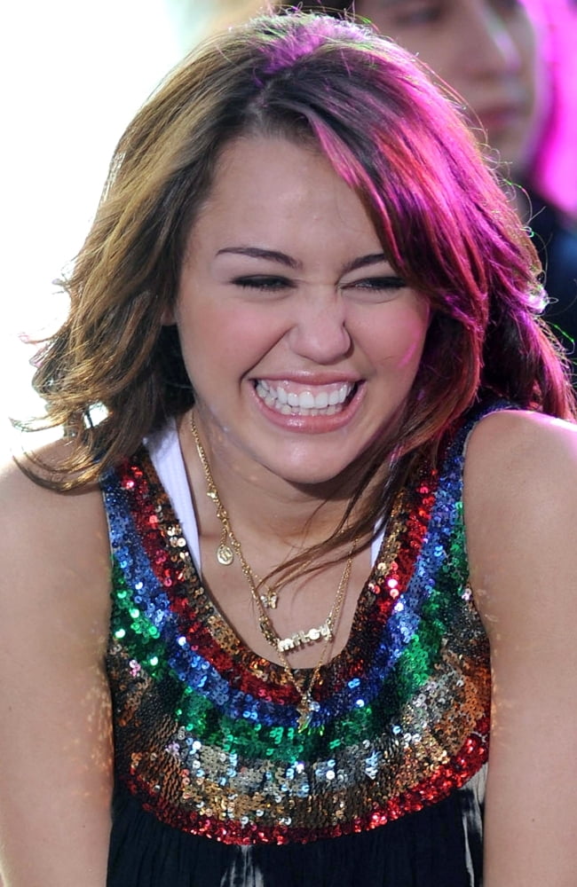 Miley Cyrus On Stage For Concert With Miley Cyrus On The Nbc Today Show ...