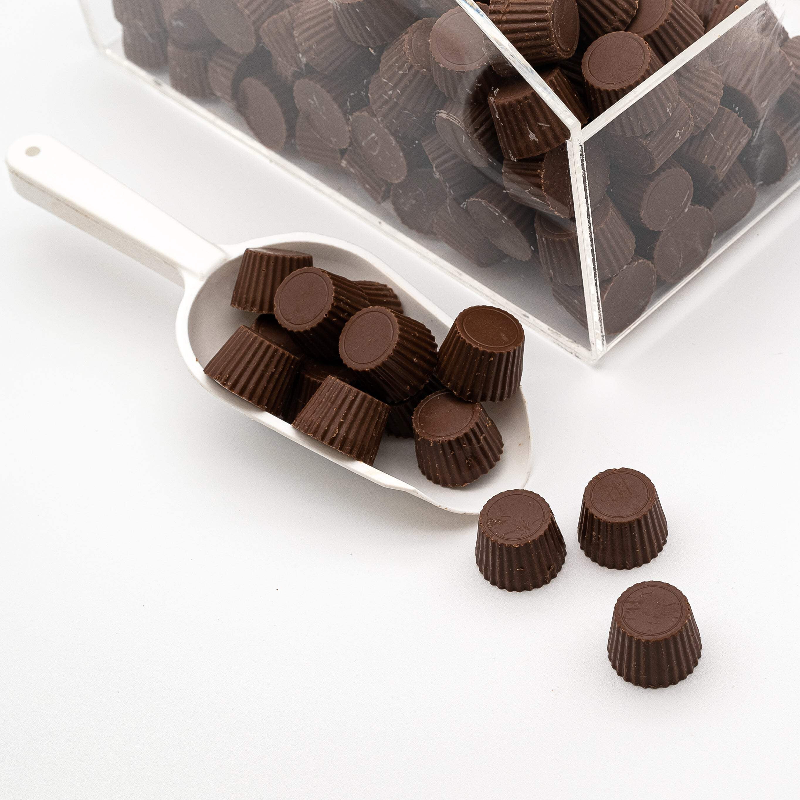 Milk Chocolate Peanut Butter Cups – Creamy Peanut Butter Filled Milk ...