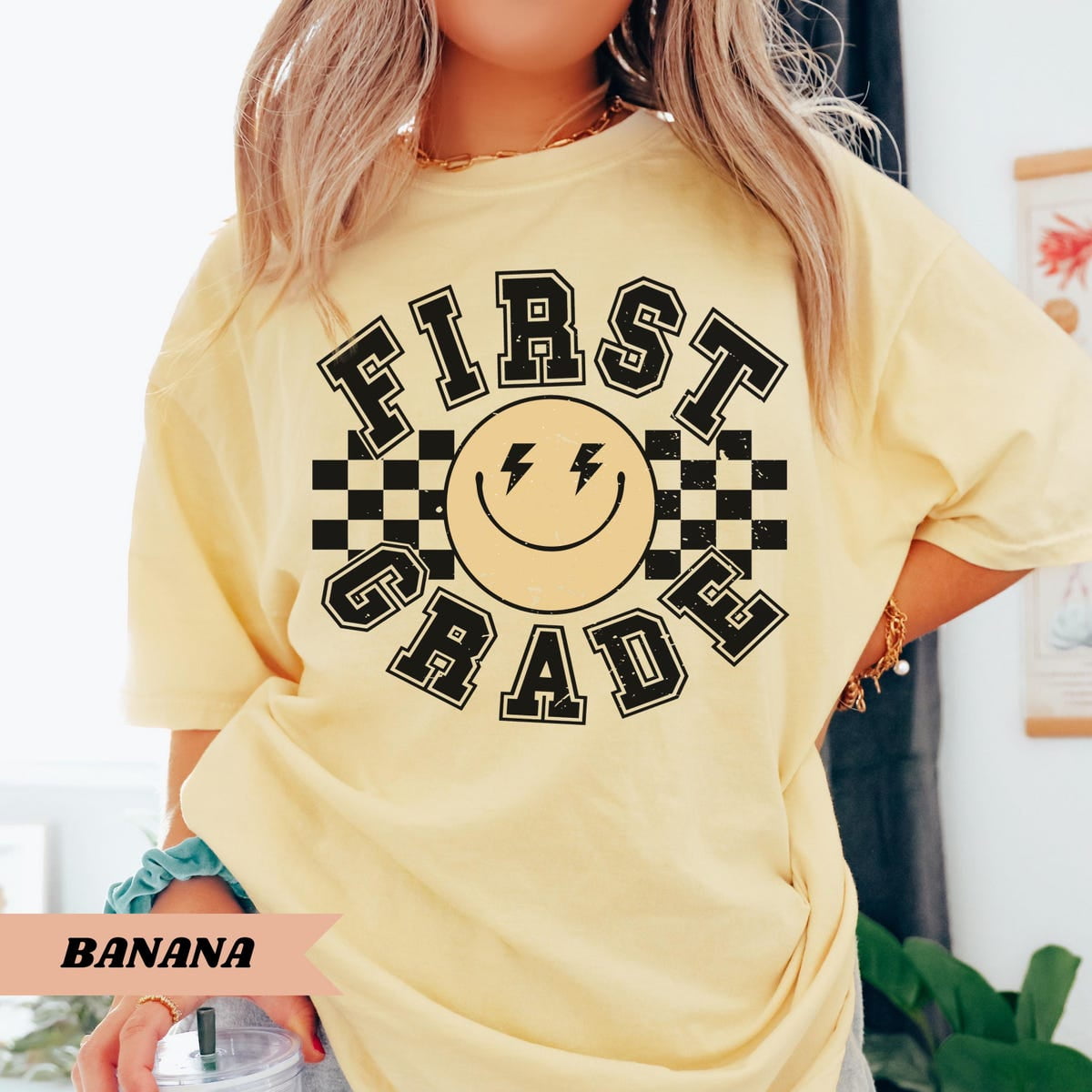 Miluva First Grade Teacher Shirt Retro First Grade Shirt New Teacher ...
