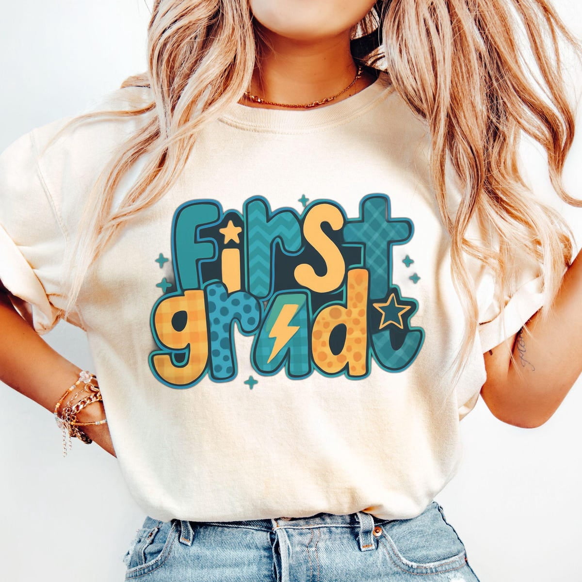 Miluva First Grade Teacher T-Shirt, Back To School, 1St Grade Squad ...