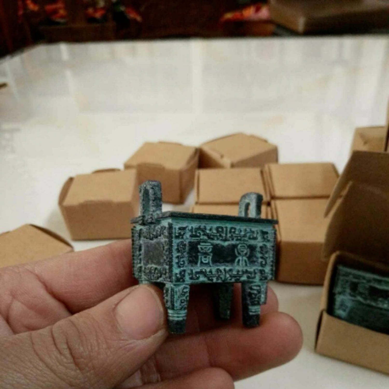 Mini Antique Style Bronze Fangding Decor Small Square Tripod ...